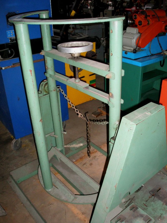 American 55 Gallon Drum Lifter - Norman Machine Tool