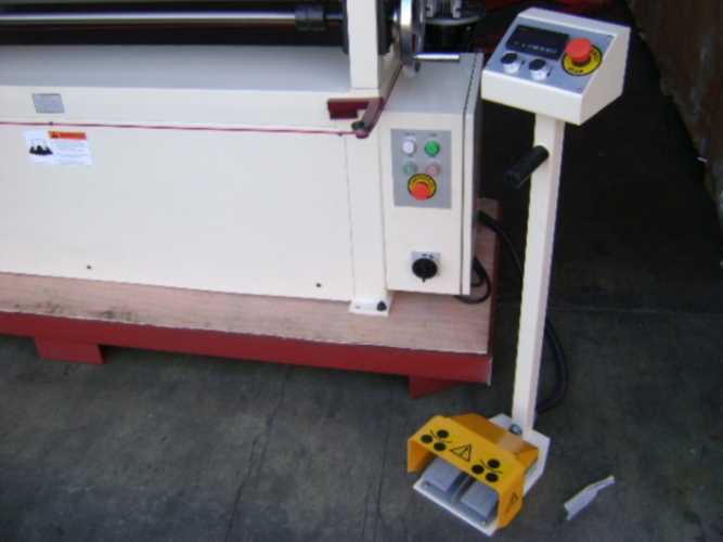 GMC 5' x 10 Gauge Heavy Duty Power Bending Roll, PBR-0510E - Norman ...