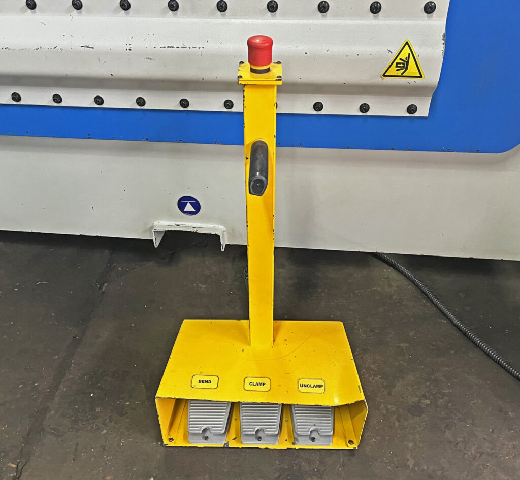 Em-Pro 10' x 10 Gauge 2-Axis NC Hydraulic Folder with 6" Box Depth ...