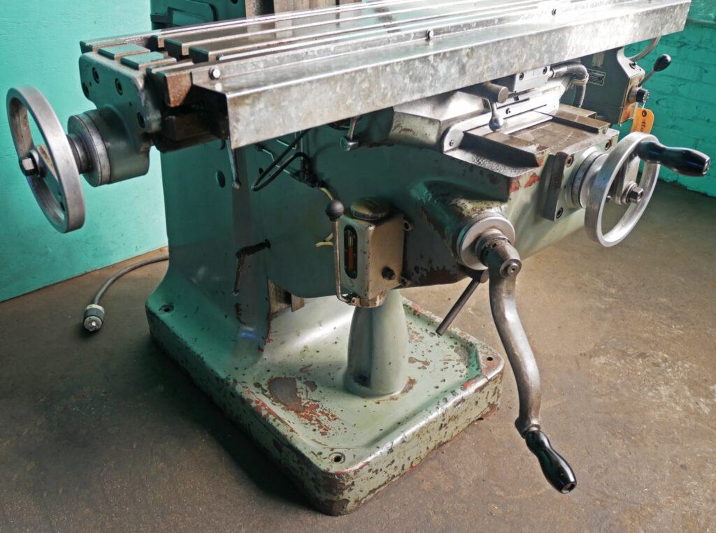 Supermax YCM Series 9" x 42" Vertical Knee Mill - Norman Machine Tool